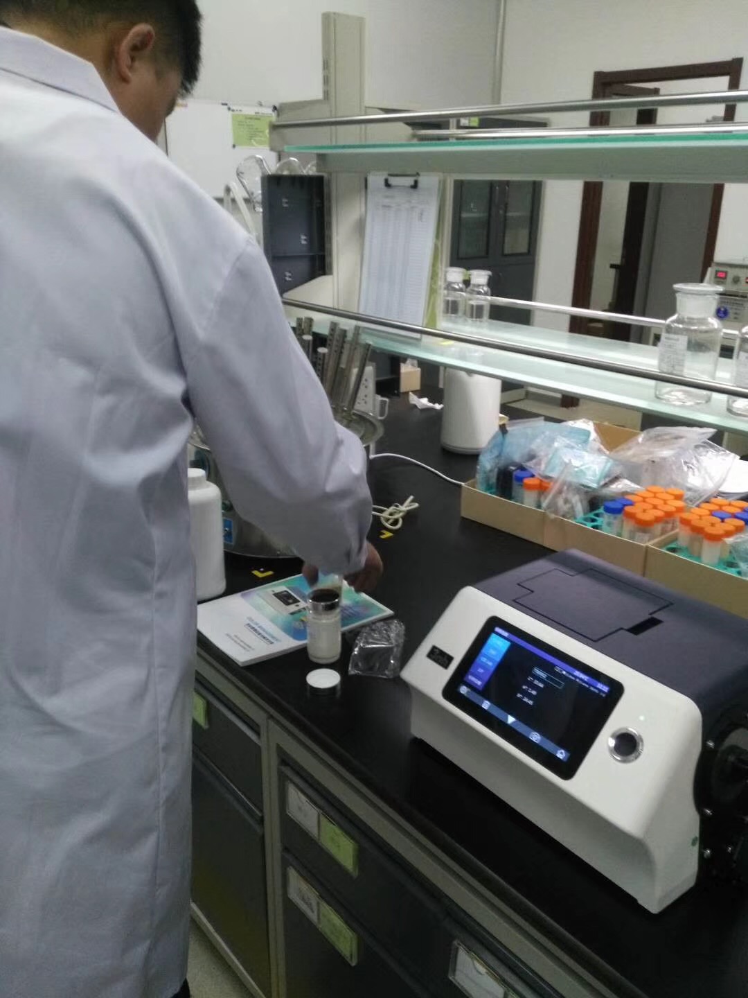 grating van 3nh YS6060 benchtop spectrofotometer voor de Nationale Meting van de Laboratorium Vloeibare Kleur