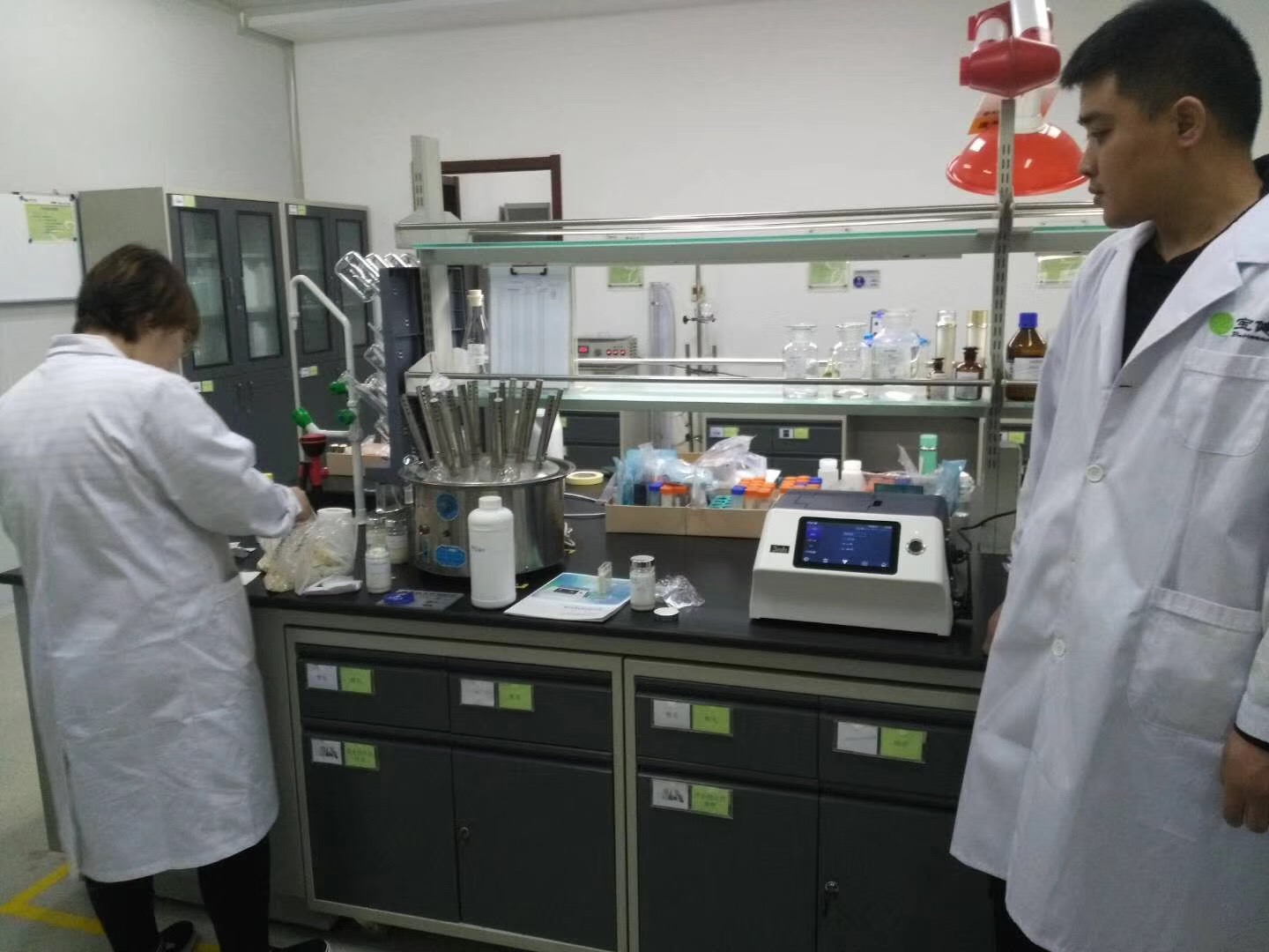 grating van 3nh YS6060 benchtop spectrofotometer voor de Nationale Meting van de Laboratorium Vloeibare Kleur