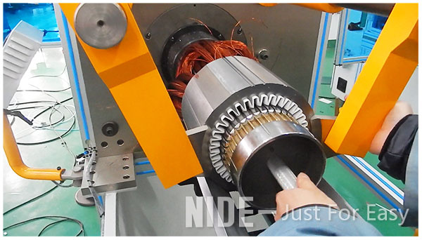 Automatic Horizontal Coil Inserting Machine With Wedge Feeding Mode , Controlled by PLC-2