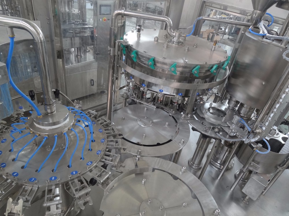 Машина завалки создателя воды соды нержавеющей стали бутылки ЛЮБИМЦА ХДПЭ пластиковая