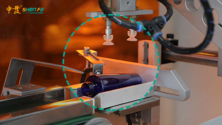 Volle automatische Farbservosiebdruckmaschine für runde ovale Flaschen Squair