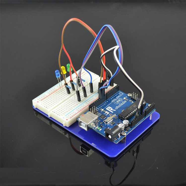 UNO R3는 Arduino의 장비를 배우는 가동 가능한 전자공학을 위한 시동기 장비의 기초를 두었습니다