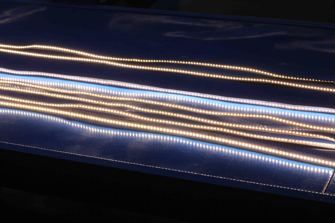 Nastro principale 4mm delle lampade fluorescenti 240pcs 2210 flessibili del Super Slim LED