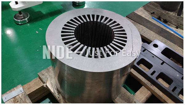 Carta sommergibile automatica dello statore del motore che inserisce macchina per il grande motore elettrico manufacturing-3