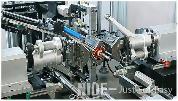 de automatische windende machine van de rotorvlieger