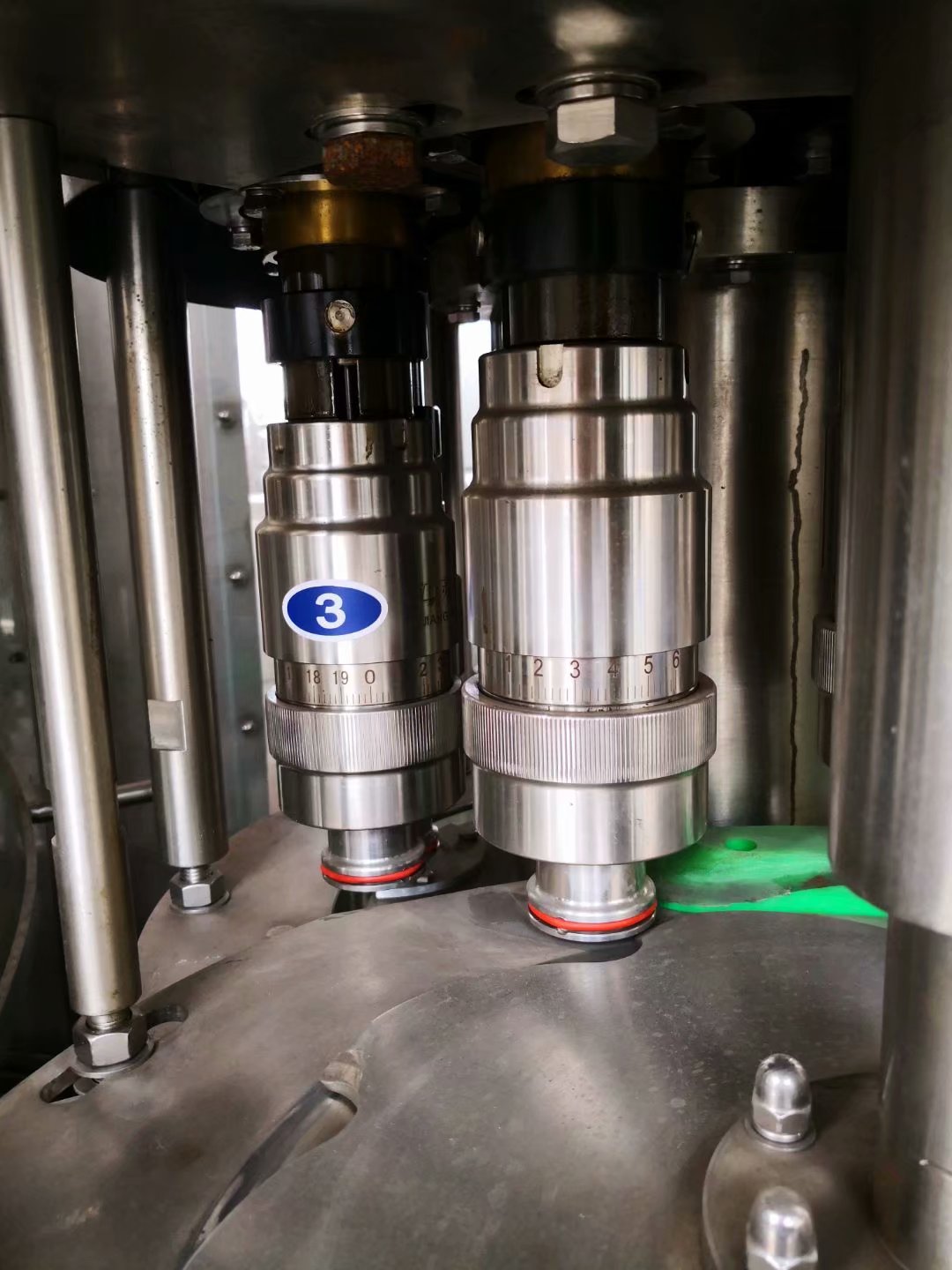 Linea automatica della macchina di rifornimento dell'acqua minerale per la piccola impresa 3