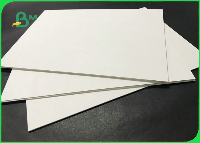 33» * 41» άσπρο απορροφητικό έγγραφο 0.6mm 1.0mm 1.2mm για τον πίνακα Beermat