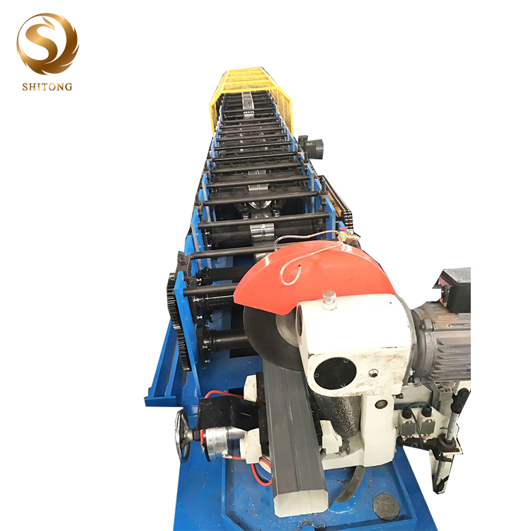 balanceo automático del perfil de la hoja de la bajada de aguas que forma la fabricación de la máquina