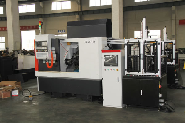 El trabajar a máquina linear del torno del CNC de la guía TCK6336