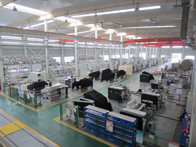 Machine van de Snijmachinerewinder van de hoge snelheidsbopp de Plastic Film met Marge Volgend die Systeem voor het Scheuren van Film 5 wordt gebruikt