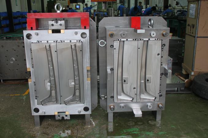 Pannello automobilistico della decorazione dello stampaggio ad iniezione di plastica con 2 cavità
