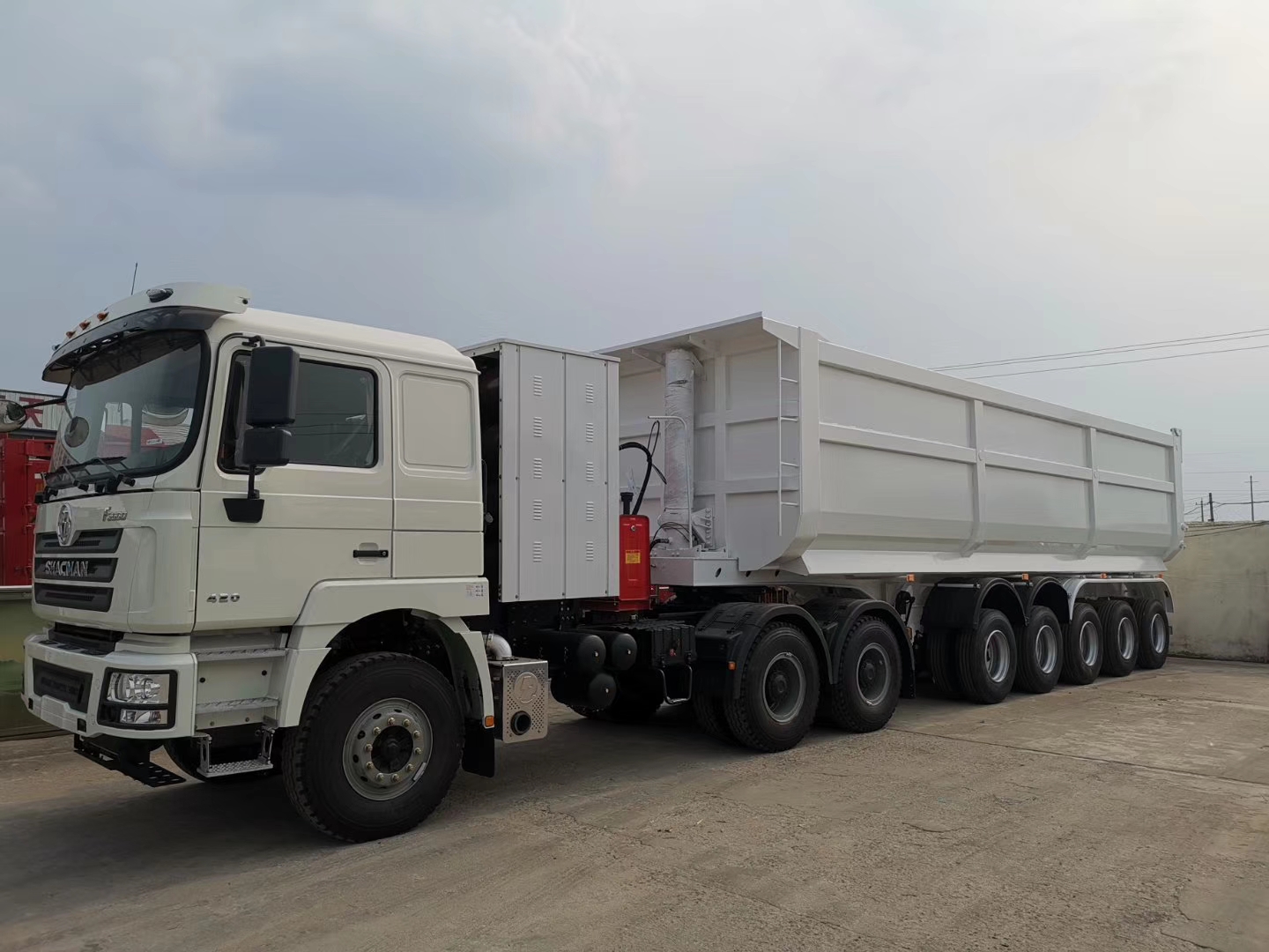 5 οπίσθιο tipper αξόνων ρυμουλκό για την πώληση Μπουρκίνα Φάσο