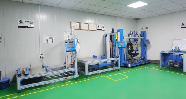 Las sillas rojas de la oficina del proyecto de la tapicería de la tela pescan automático con caña adaptan los sistemas 5