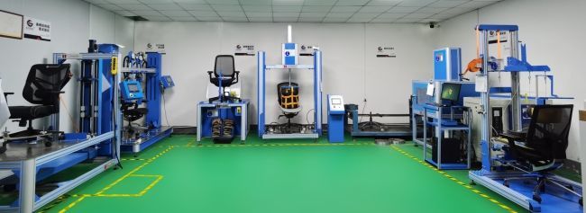 赤い生地の家具製造販売業のプロジェクトのオフィスの椅子は自動を合わせるシステム2を曲げる