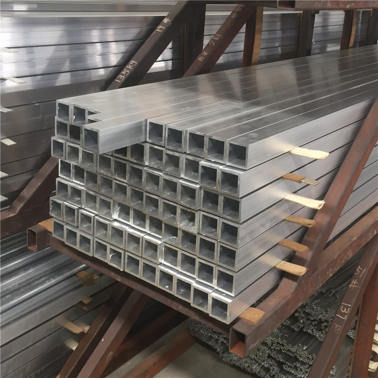 アルミニウム建築材料6mの0.5mm正方形の管