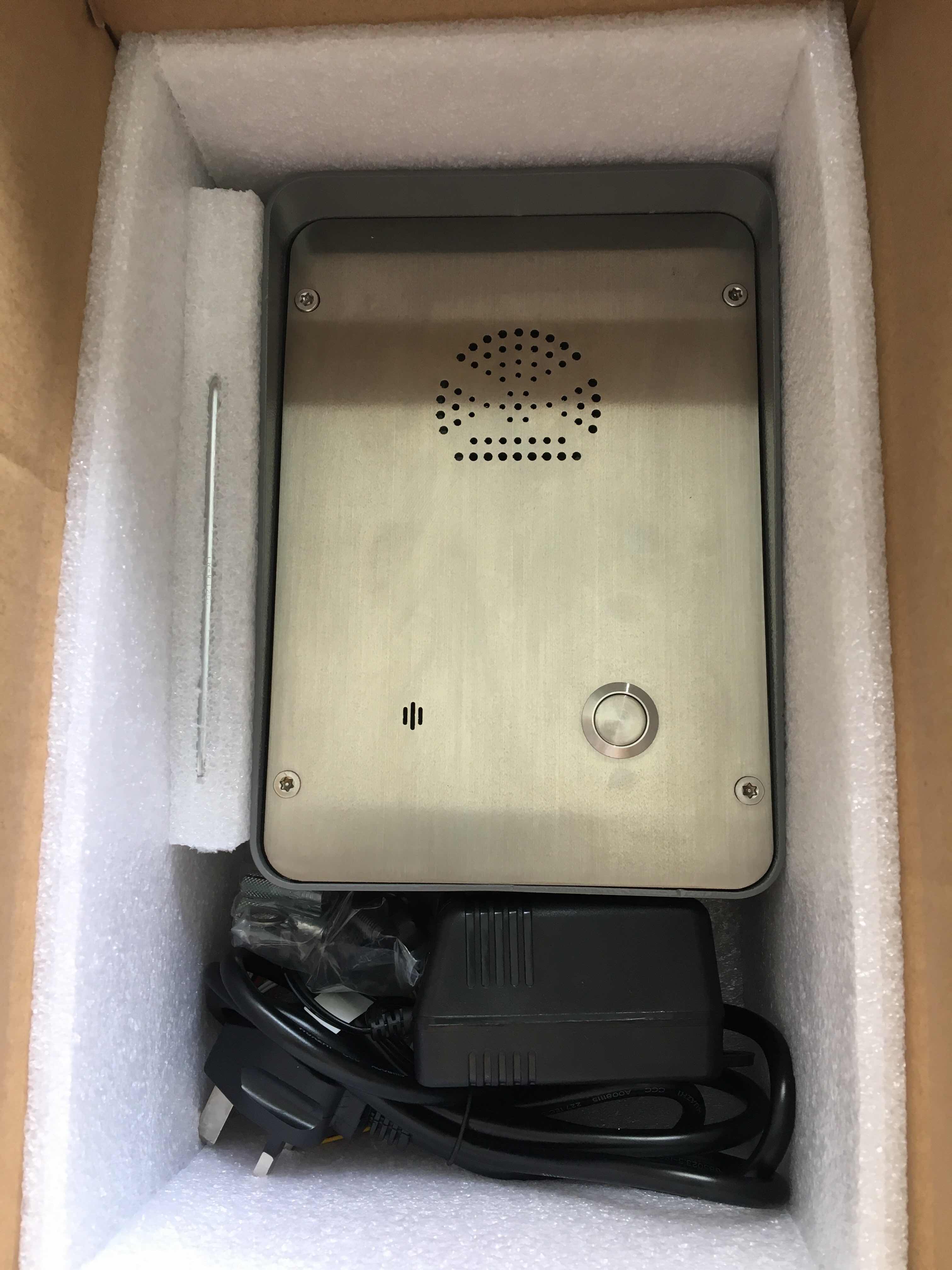 緊急GSMの電話ボックス4