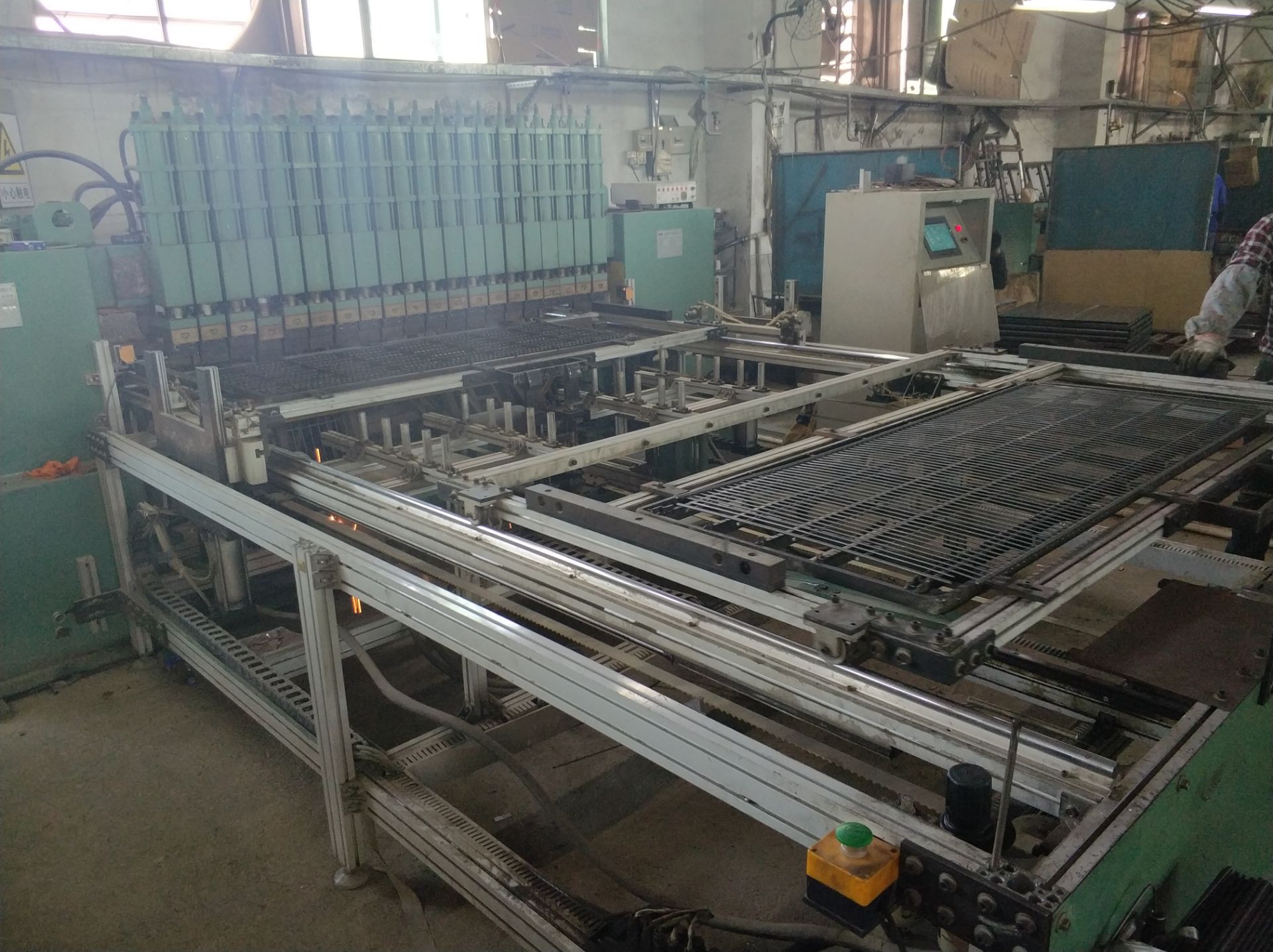 soldadora del pórtico para la fábrica de la estantería del alambre