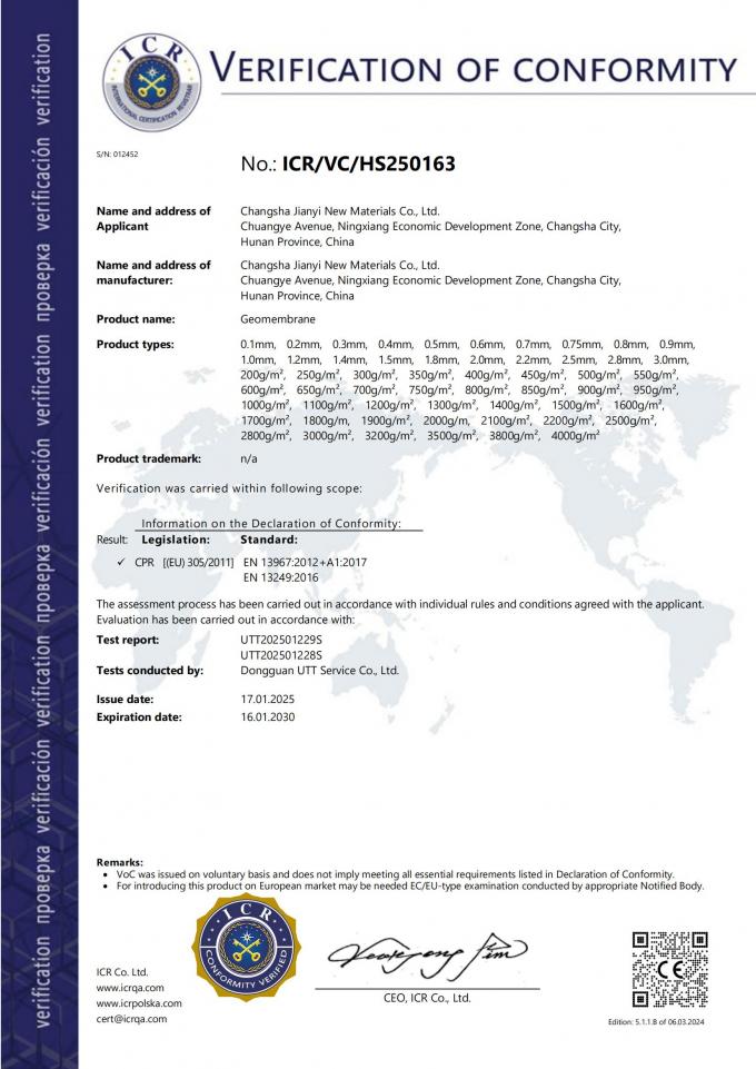 Smooth HDPE Waterproof Geomembrane For Landfills And Sewage 24