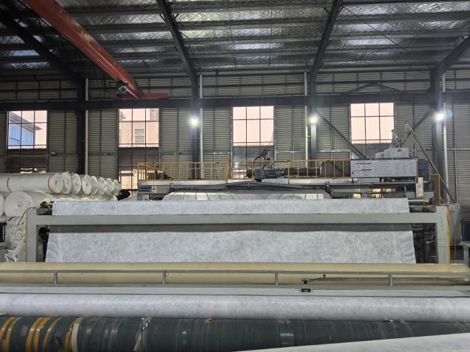 Smooth HDPE Waterproof Geomembrane For Landfills And Sewage 16