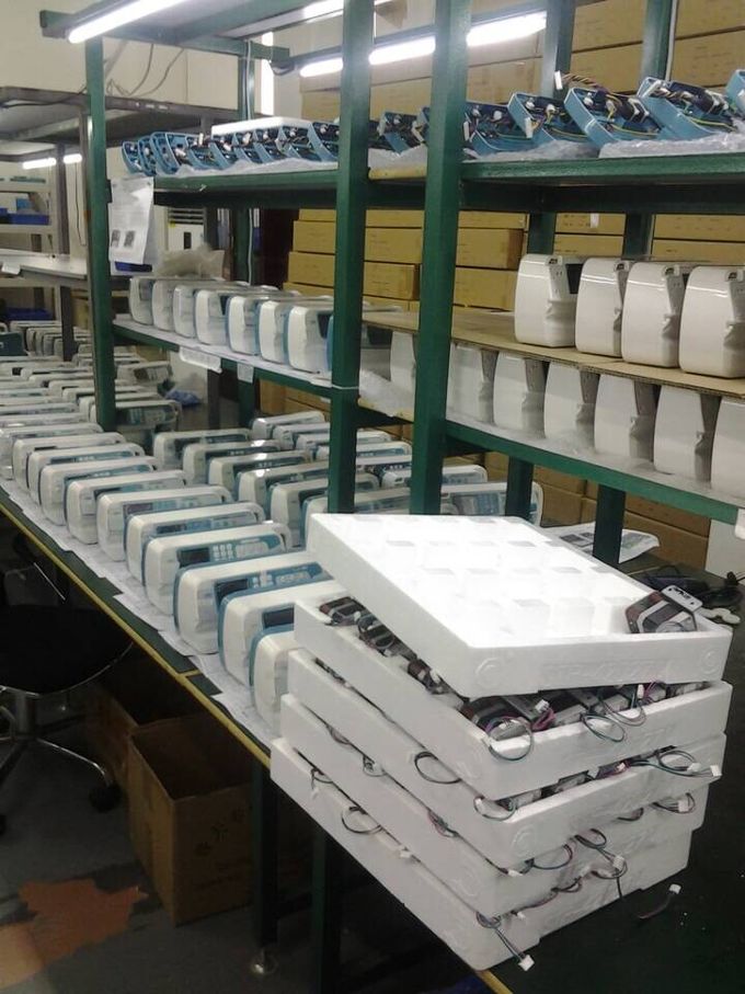 Protezione medica aggiunta del flusso libero della pompa per infusione di Safty Digital con il tasso, gocciolamento, tempo, modo del peso corporeo