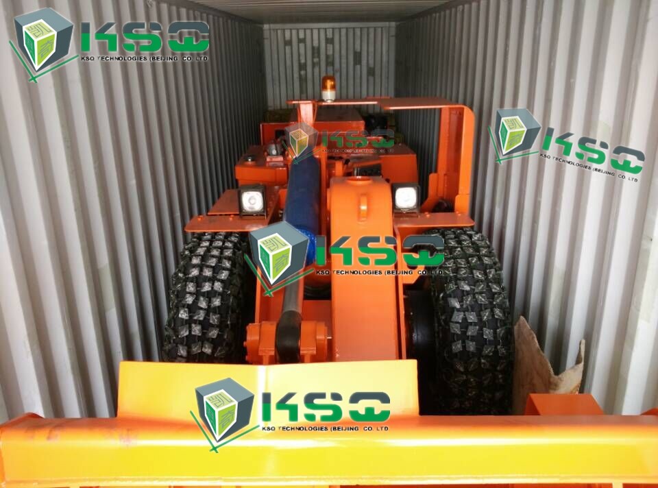 Lading in Container voor Lepel tramp.jpg