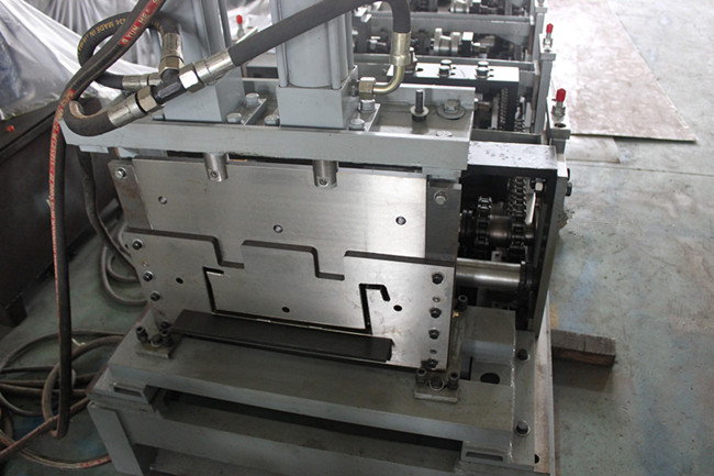 YX112-303 k-het Dakbroodje die van de Spanwijdteboog Machine voor 300mm het Comité van het Spanwijdtedak vormen　　　