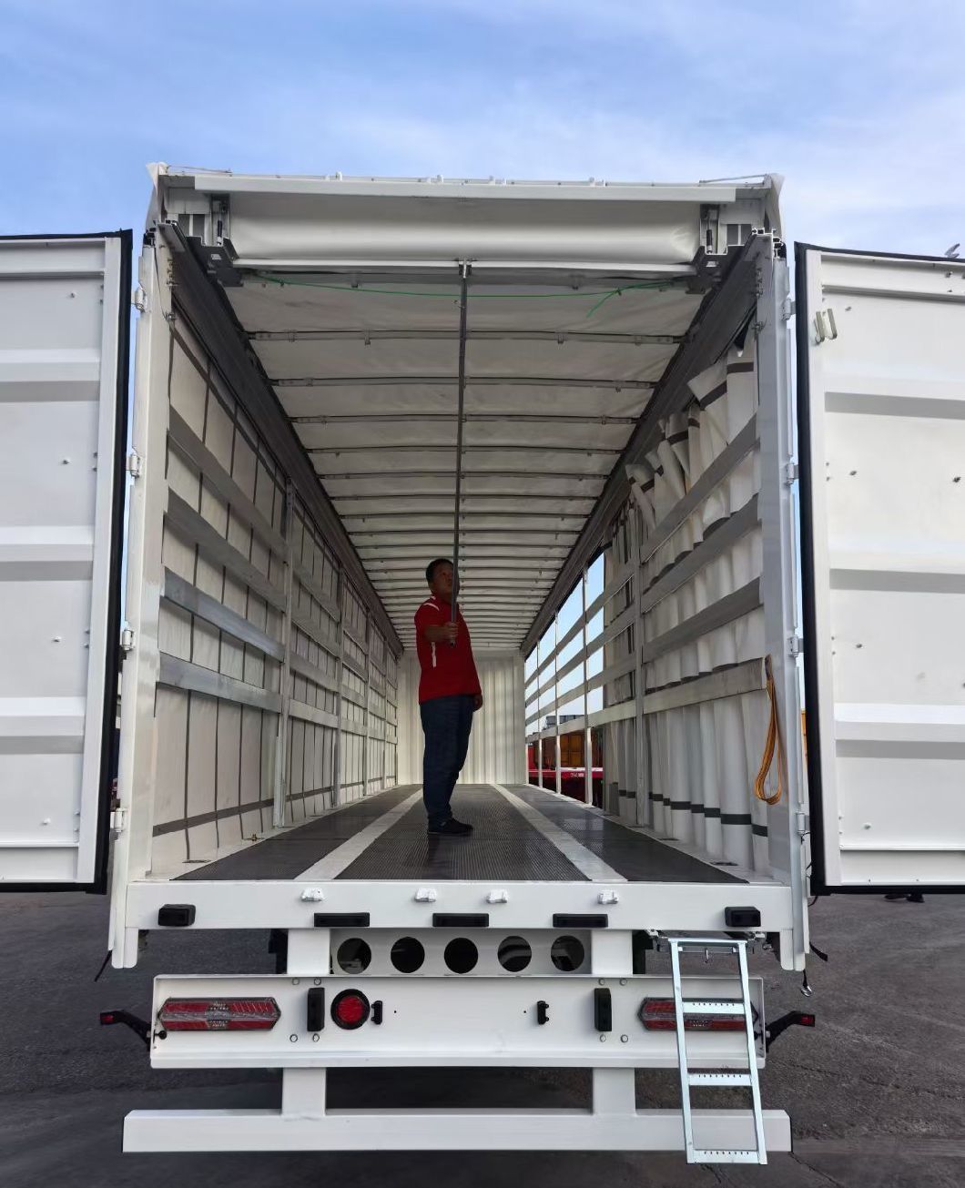 Factory Direct Sale 3 Axle Side Curtain Semi Trailer