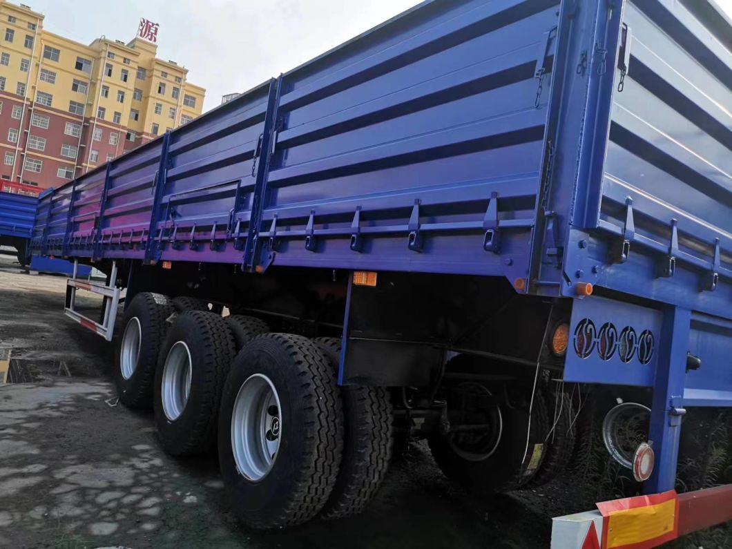 Three-Axle Load Capacity 30 Tons Box-Type Warehouse Gate Semi-Trailer