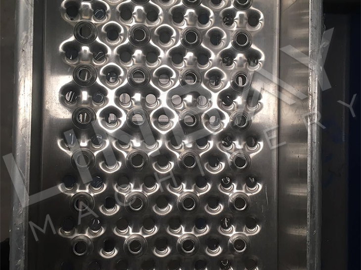 Rollo de acero galvanizado sumergido caliente de ignifugación del tablero de andamio de la estructura del arrabio de la impulsión de la caja de cambios que forma la línea