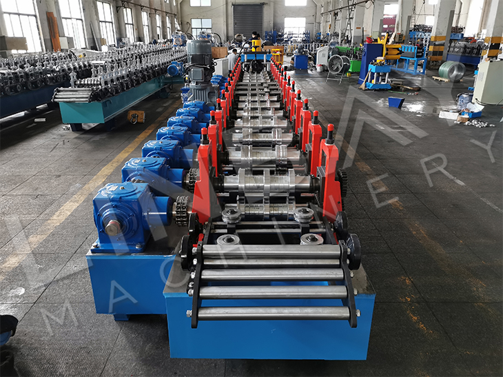 Ketten-Antriebs-Roheisen-Struktur-automatische Kabel-Leiter Tray Roll Forming Production Line