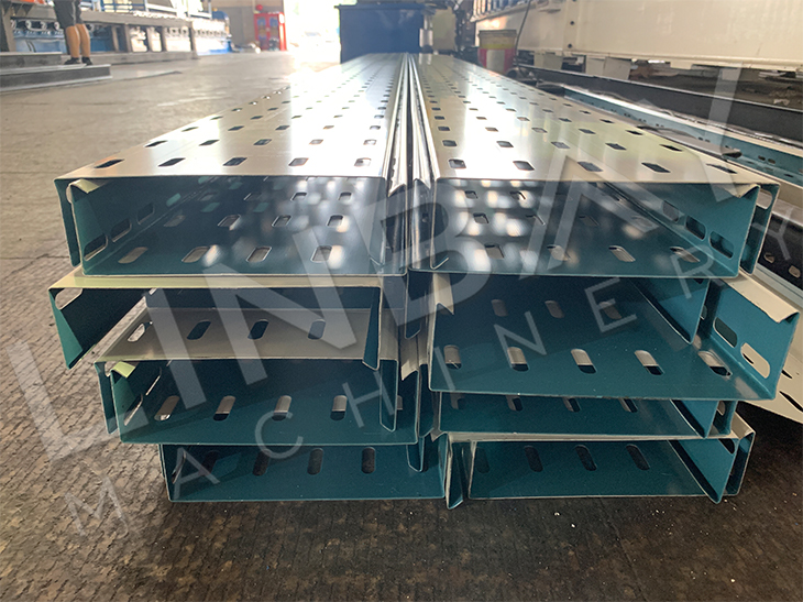 Cantilever μετασχηματιστής αυτόματος διατρυπημένος ρόλος δίσκων καλωδίων δομών που διαμορφώνει τη μηχανή