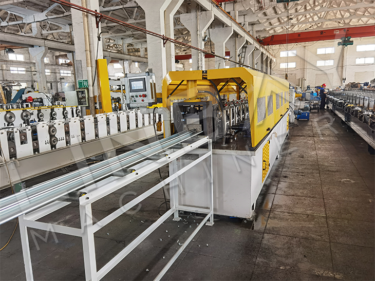 Rotolo d'acciaio della stecca dell'otturatore del rullo galvanizzato comando a catena automatico che forma la linea di produzione