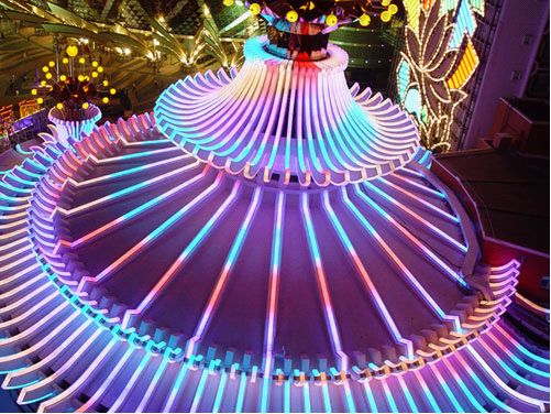O RGB conduziu luzes que de tira flexíveis claras do diodo emissor de luz do RGB do tubo de néon da corda 5050RGB com IC encaixou IP67 para exterior