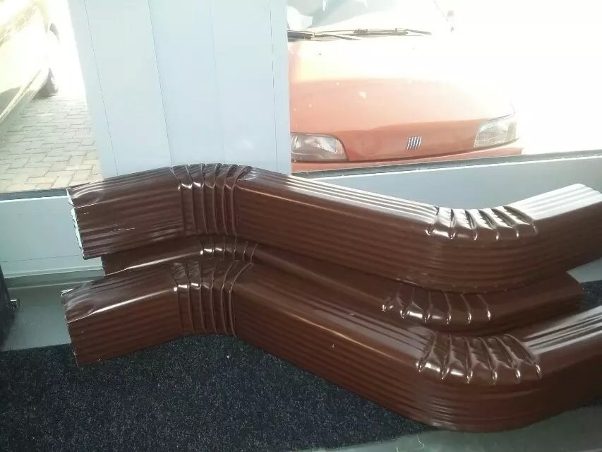 Petit pain galvanisé de tuyau de tuyau de descente d'eaux ménagères de tôle d'acier froid formant la machine