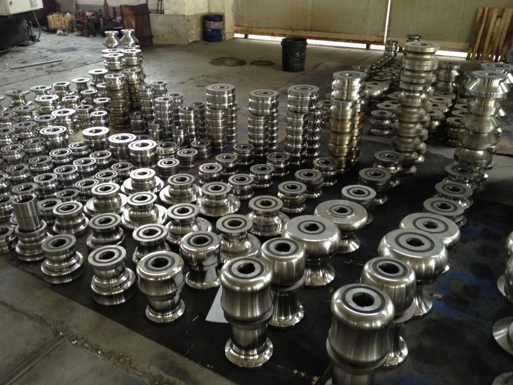 o aço de alta frequência do metal soldou o rolo da tubulação que forma a máquina