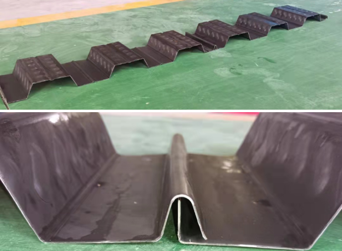 Het overlappen van het metaal decking deel
