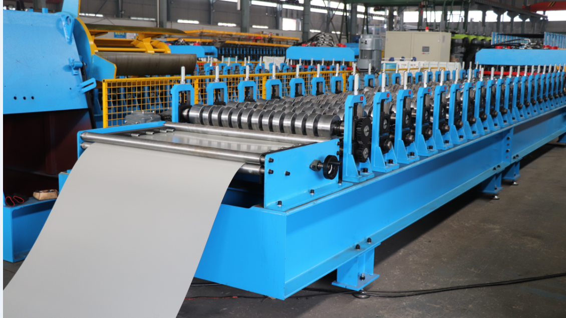 Nivelación de la pieza de la máquina de alta velocidad de la teja del paso