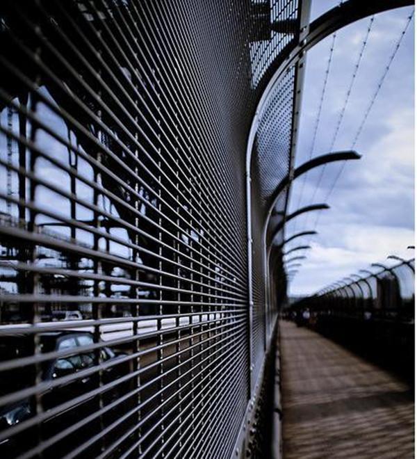 I pannelli commerciali del recinto di alta sicurezza di assicurazione, PVC hanno ricoperto il clearvu nessun recinto di salita