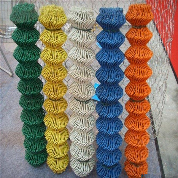 il rifornimento della fabbrica galvanizzato ed il PVC hanno ricoperto il recinto del ciclone del recinto del collegamento a catena di frontiera del golf