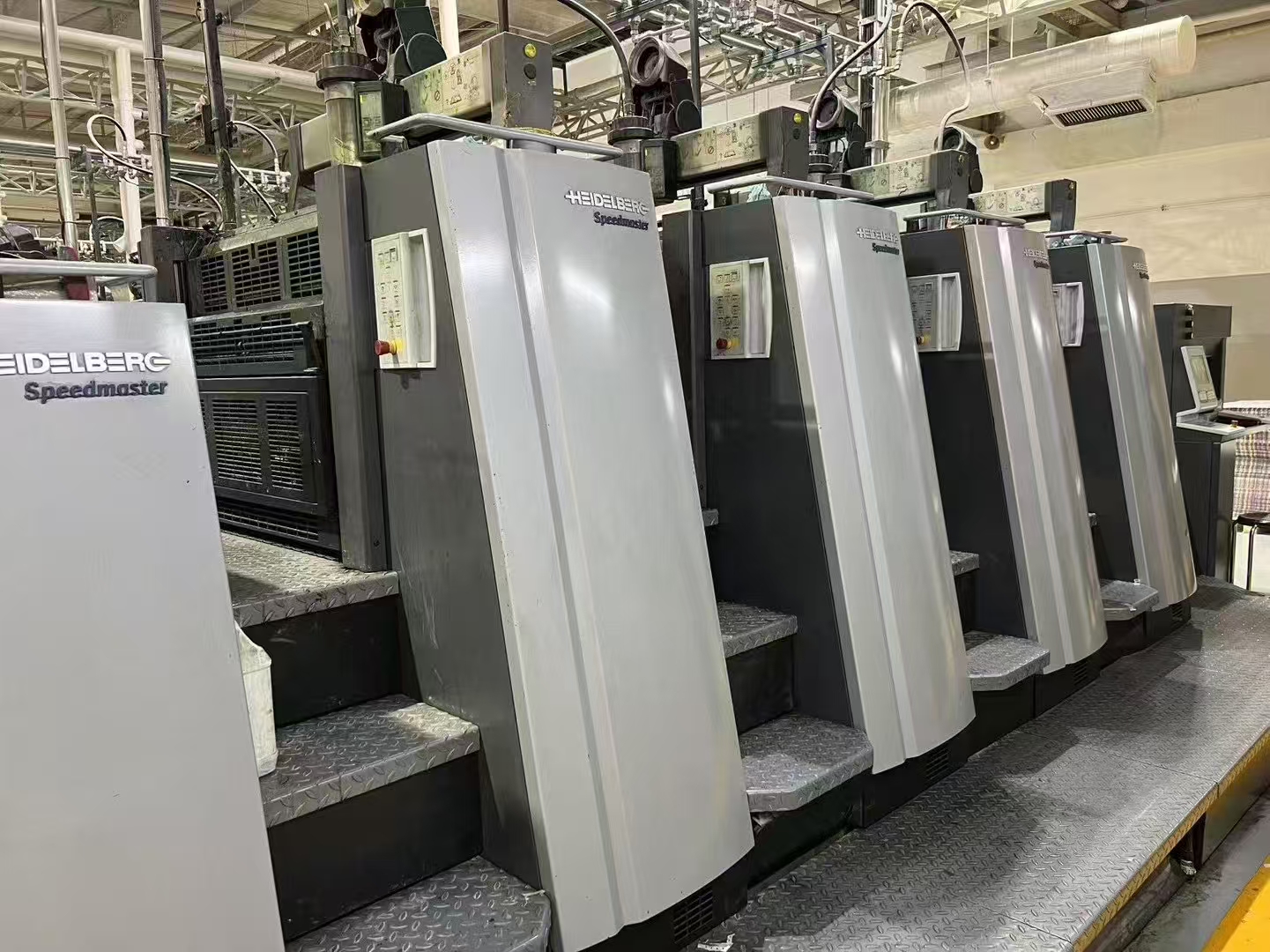 Heidelberg XL75-4+L printing mechanism detail