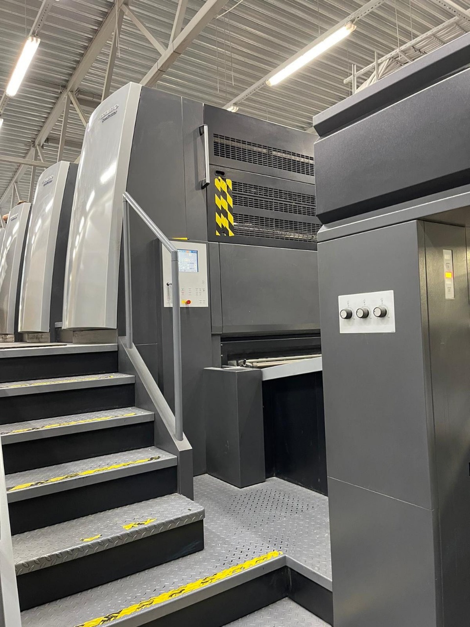 Close-up of printing mechanism on Heidelberg XL162-4